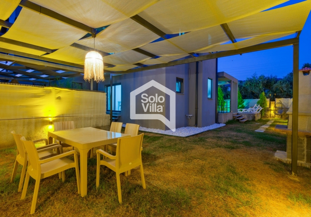 Villa Joy Duo | Holiday Villa with Private Pool and Jacuzzi » Solo Villa
